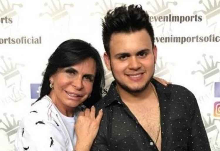 Após 5 anos, Gretchen reencontra filho que morava nos Estados Unidos