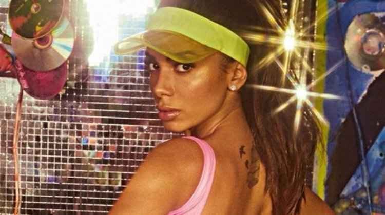 Com letra em espanhol, Anitta lança o single 'Paradinha'; confira