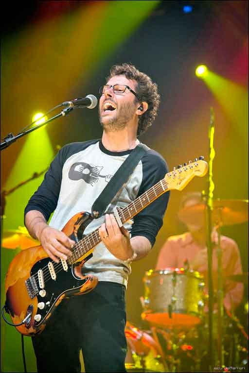 Duca Leindecker volta a BH com show acústico