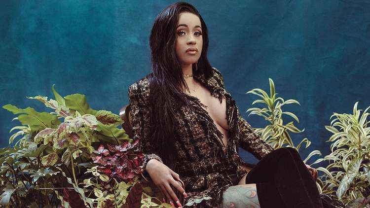 Sucesso Nas Rádios Americanas Cardi B Anuncia Lançamento De Seu Disco De Estreia