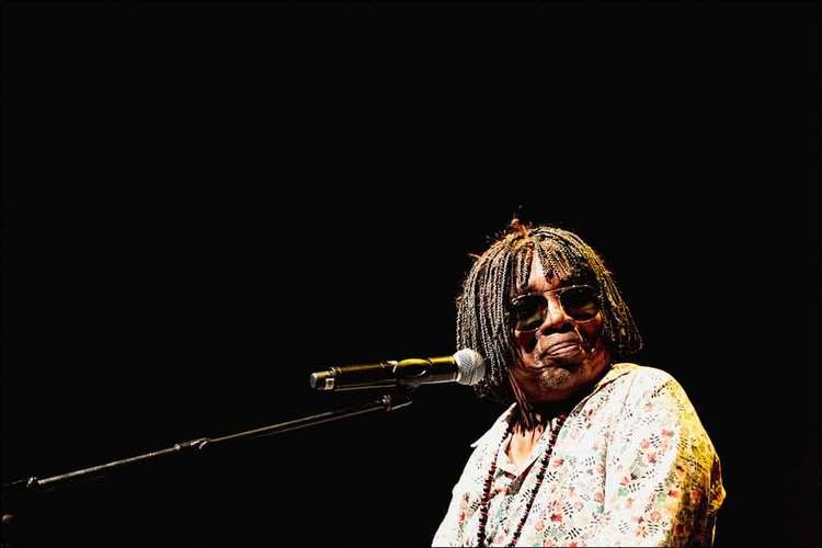 Aos 75, Milton está cheio de projetos, mas descrente no Brasil