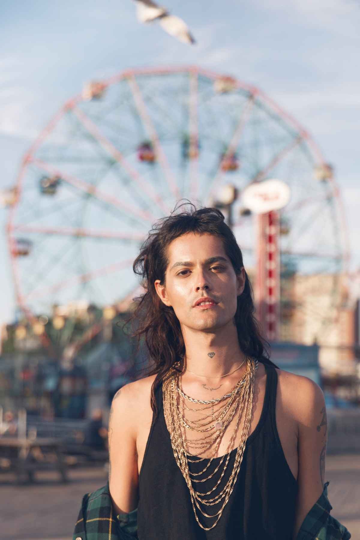 Filipe Catto se apresenta em BH com a turnê 'O nascimento de Vênus'