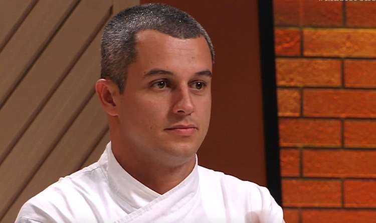Rafael Gomes vence 'MasterChef Profissionais' e leva R$ 200 mil