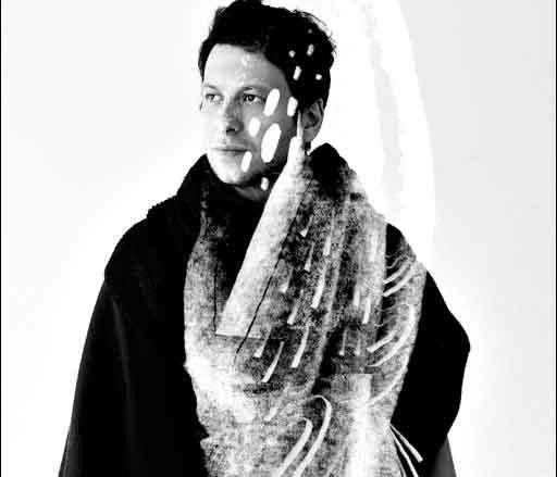 Thiago Corrêa faz show de lançamento de 'A solidão é o fio'