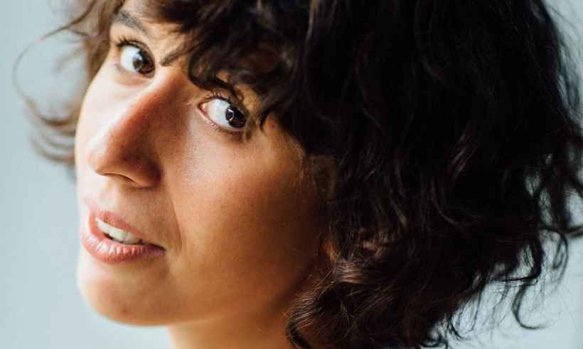 Morre aos 34 anos, a atriz Flora Diegues, filha de Cacá Diegues