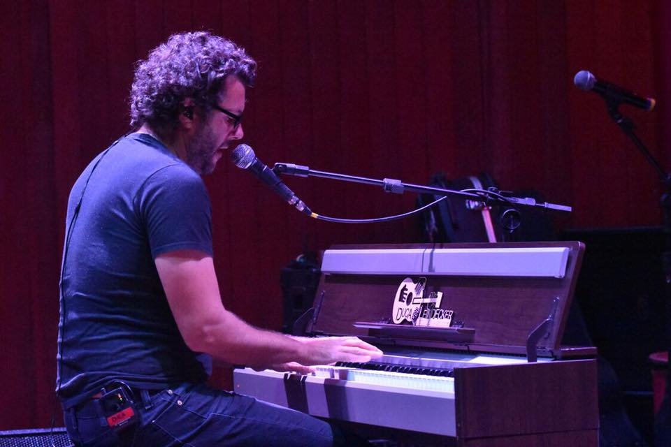 Com show Solo, Duca Leindecker se apresenta dia 22 de agosto em BH