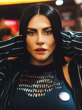 Cleo vai à polícia contra invasão de seu Instagram