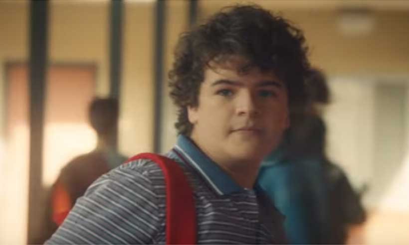 Green Day lança álbum novo e clipe com ator de 'Stranger Things'; ouça
