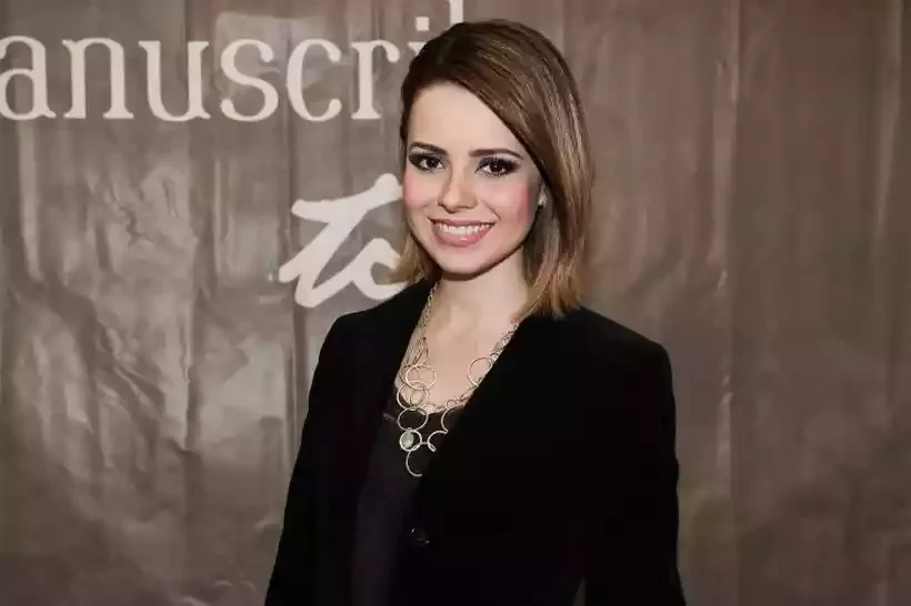 Sandy anuncia que fará live para comemorar o Dia dos Namorados