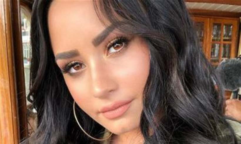 Demi Lovato celebra recuperação de distúrbio alimentar
